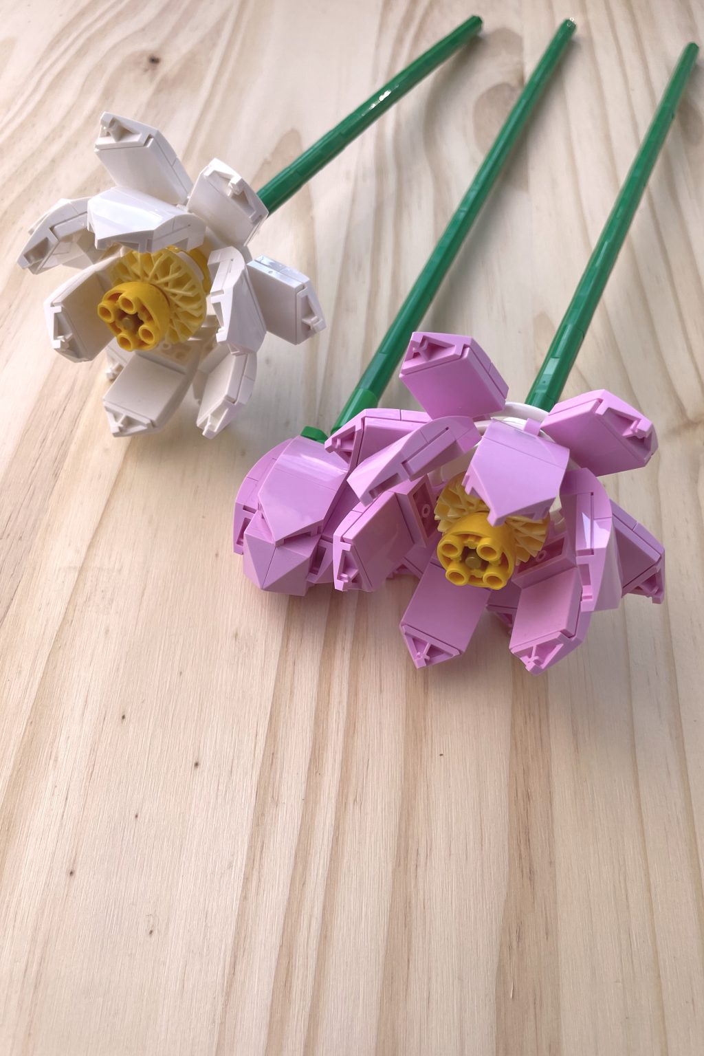 LEGO set: Lotus Flowers (40647) – curiofloris